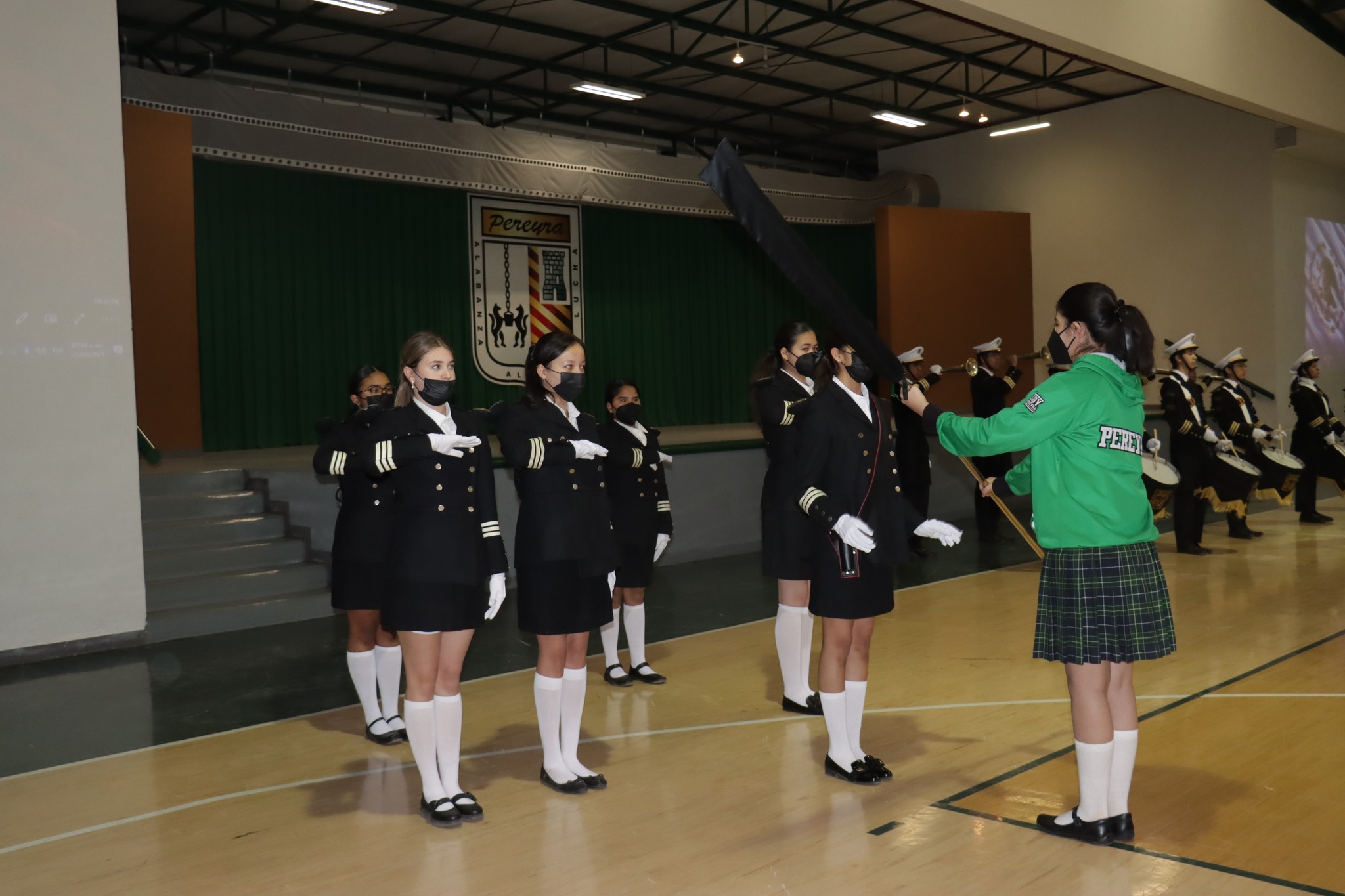 HONORES A LA BANDERA SECUNDARIA - ESCUELA CARLOS PEREYRA
